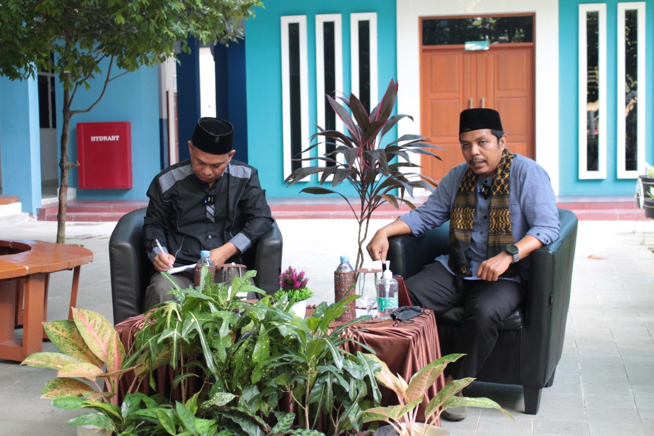 Ust Syukri Albani Nasution: Falsafah Manusia Sebagai Makhluk Sempurna ...